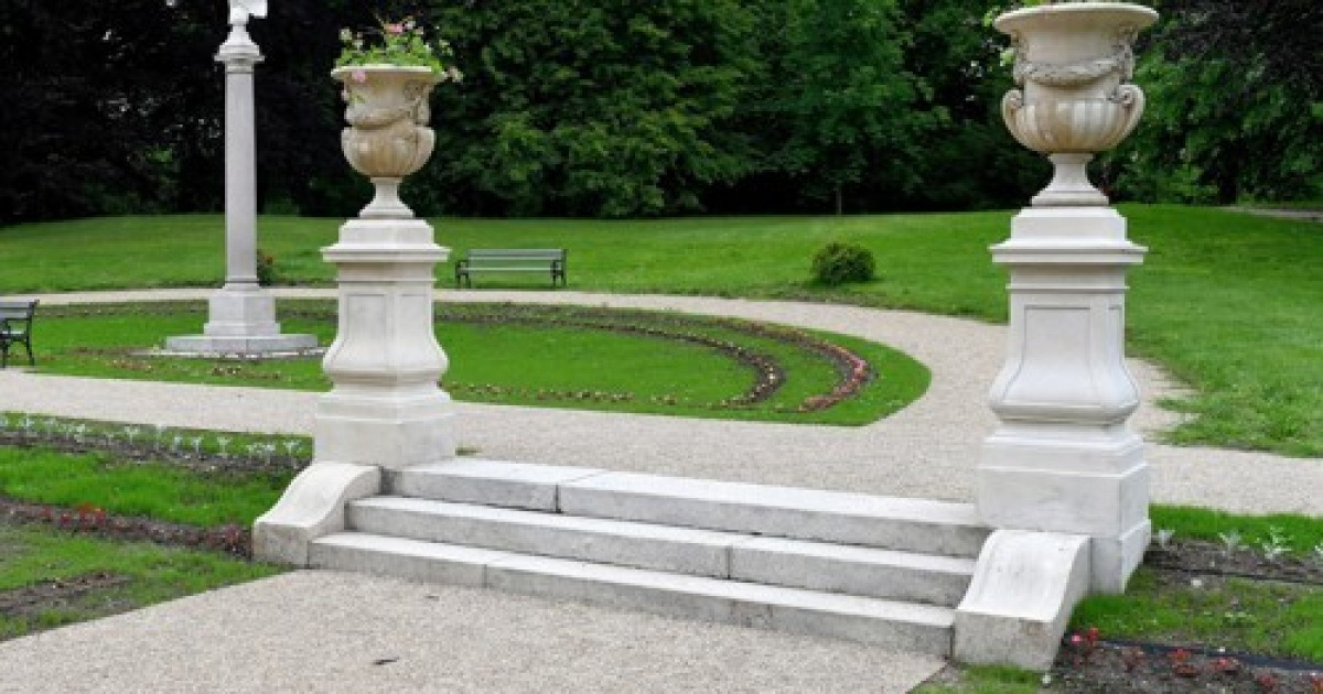 POLAND ARCHITECTURE LANCUT ITALIAN GARDEN