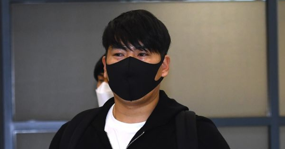 [ST포토] 강정호 'KBO 복귀 논란 속 귀국'
