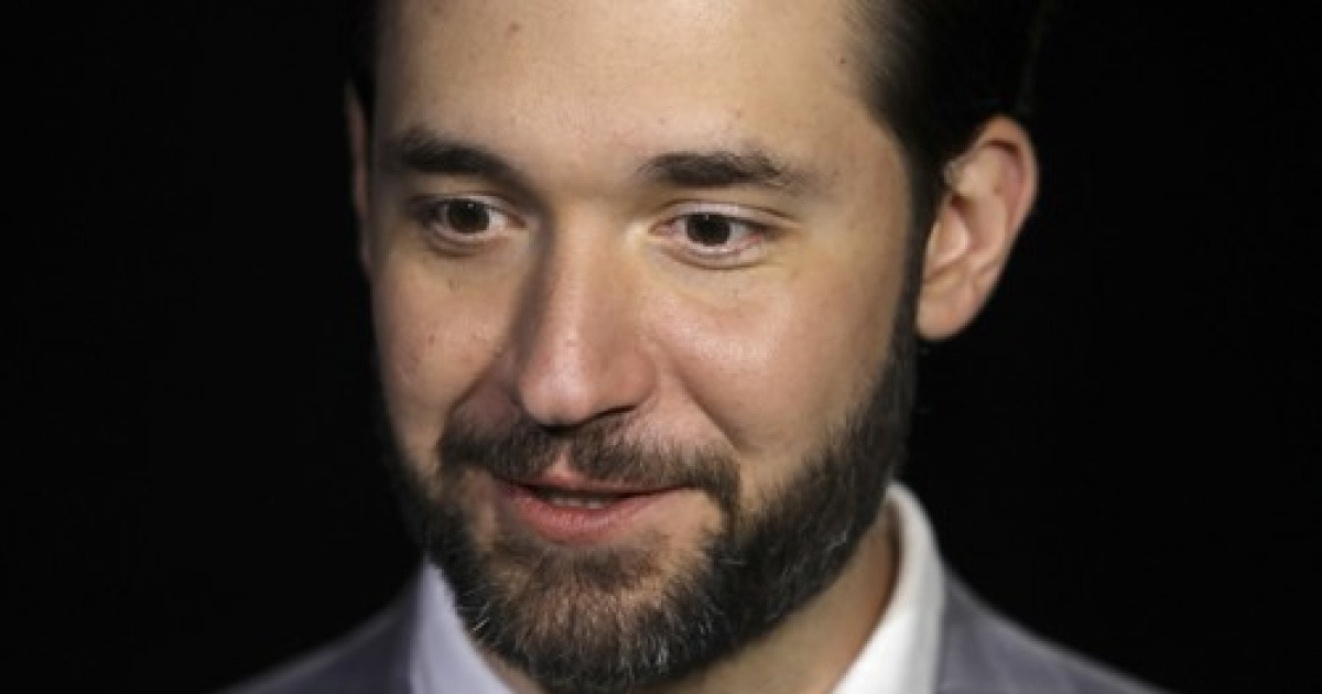 Reddit Co founder Resigns