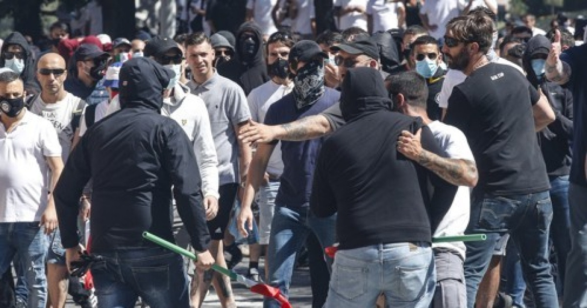 ITALY CLASHES