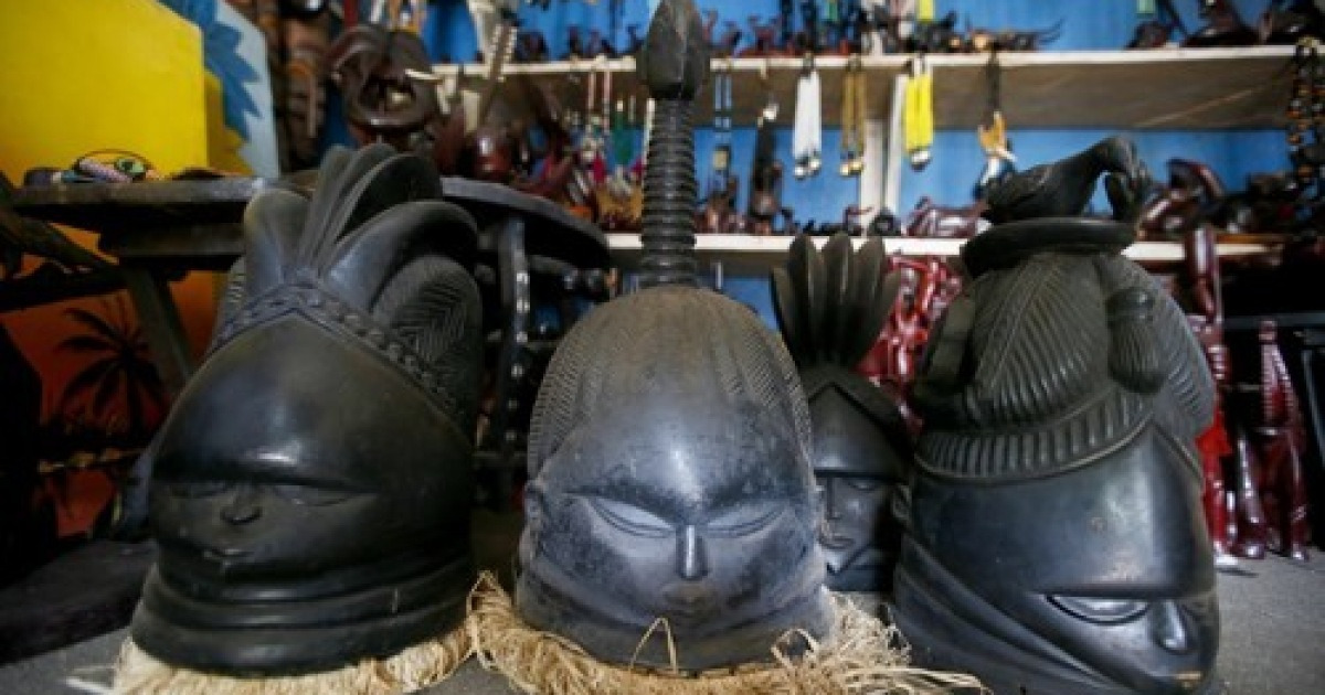 LIBERIA PHOTO SET ARTS AND CRAFTS