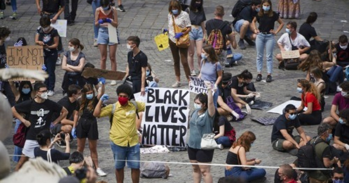 America Protests Global Italy