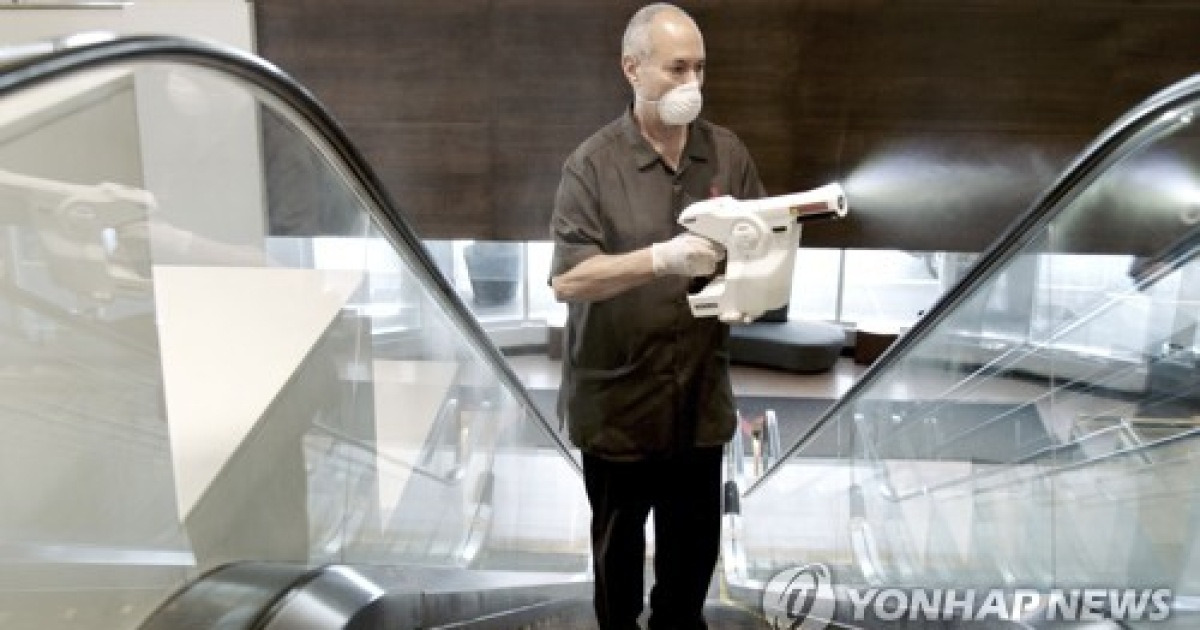 Virus Outbreak Clean Hotels