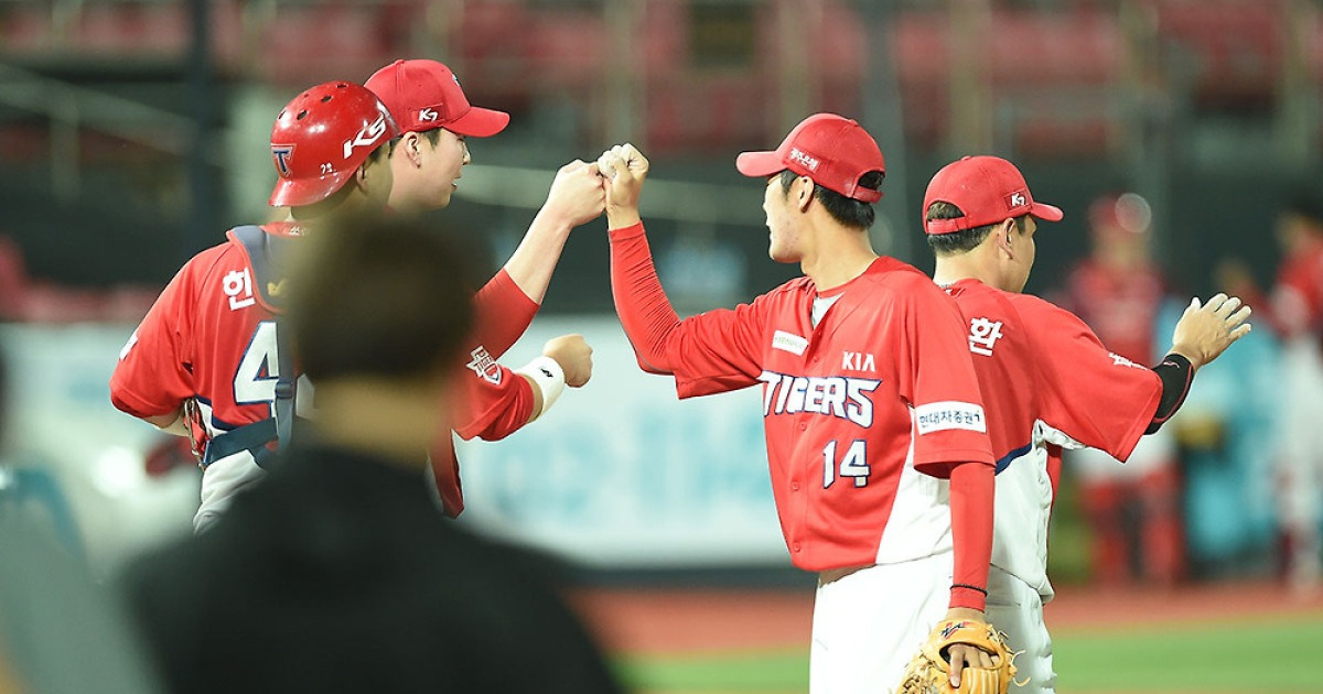 KIA 'KT에 3:2 승리'[포토]