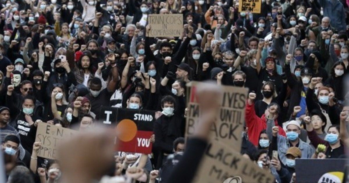 America Protests Large Crowds Photo Gallery