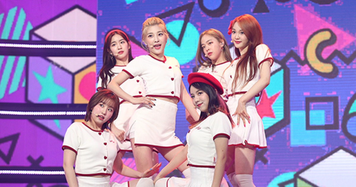 [bnt포토] 우아 '감탄이 절로 나오는 무대'