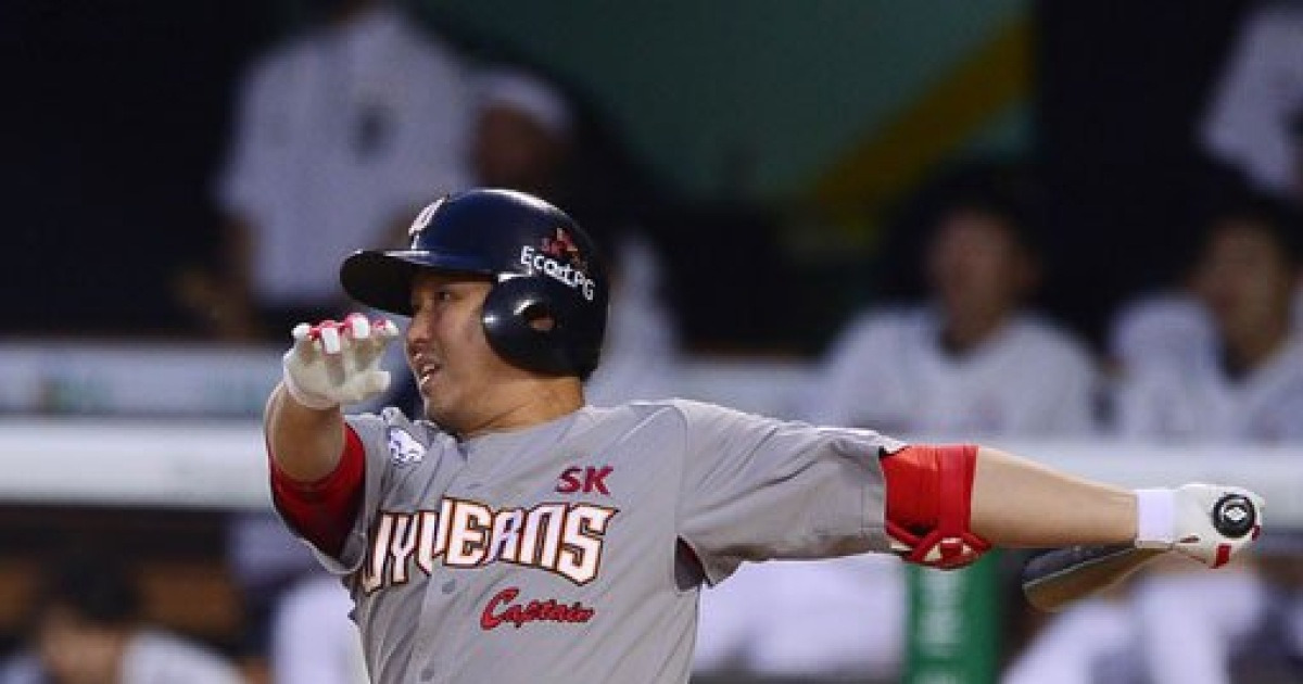 SK 최정, KBO 역대 최연소 3000루타 달성