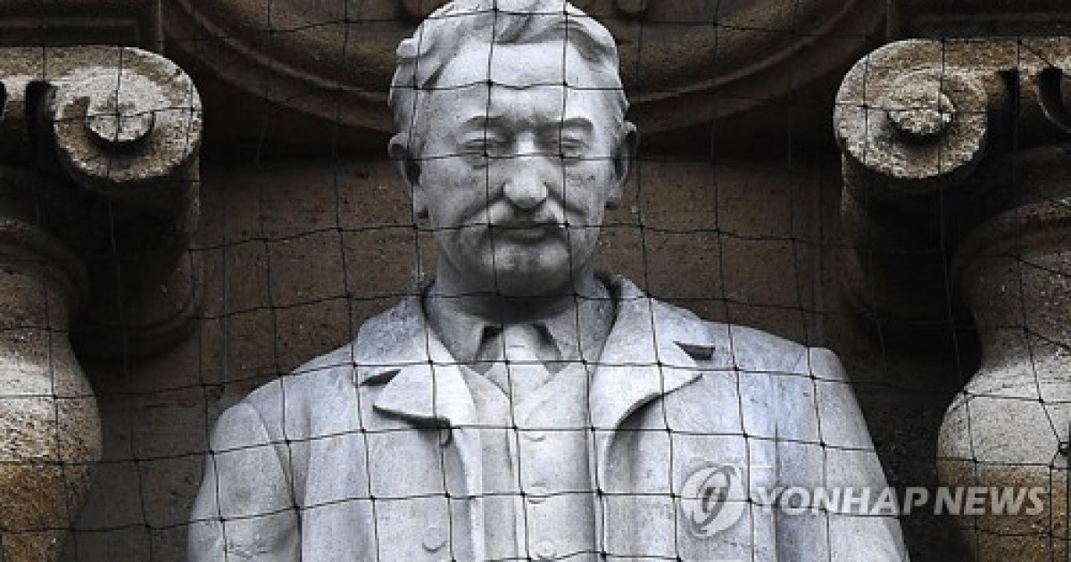 BRITAIN BLACK LIVES MATTER CECIL RHODES STATUE