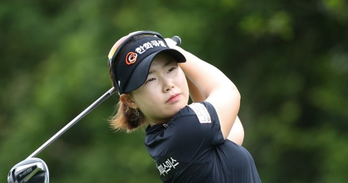 임희정 프로의 시원한 티샷 [KLPGA 에쓰오일 챔피언십]