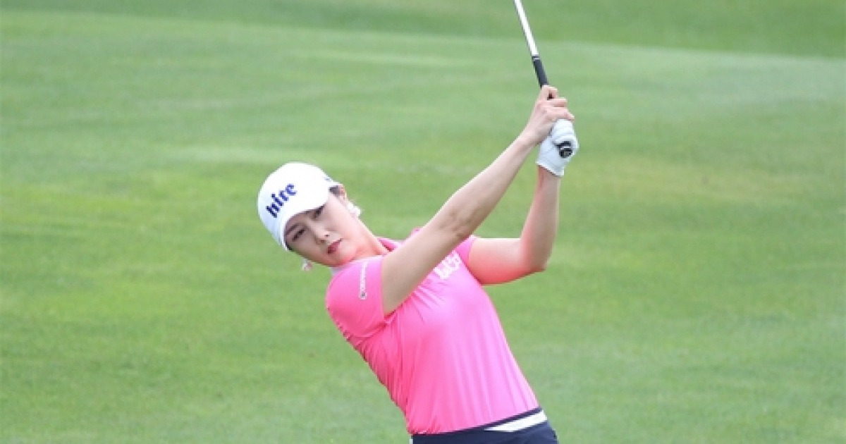 아이언 샷에 발목 잡힌 김하늘 프로 [KLPGA 에쓰오일 챔피언십]