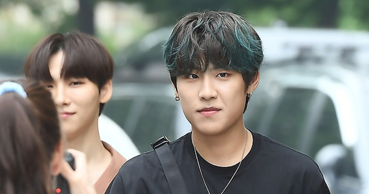 AB6IX 박우진, 출근길도 늠름~[포토엔HD]