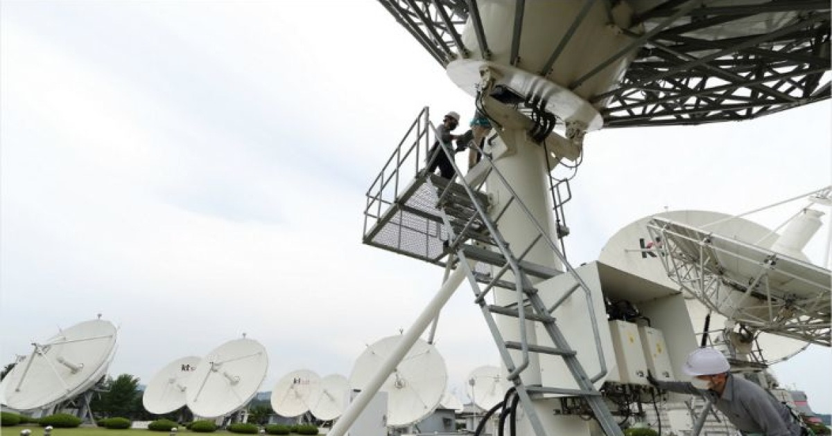 KT SAT "'무궁화위성 6A호' 발사로 우주 5G 시대 개척"