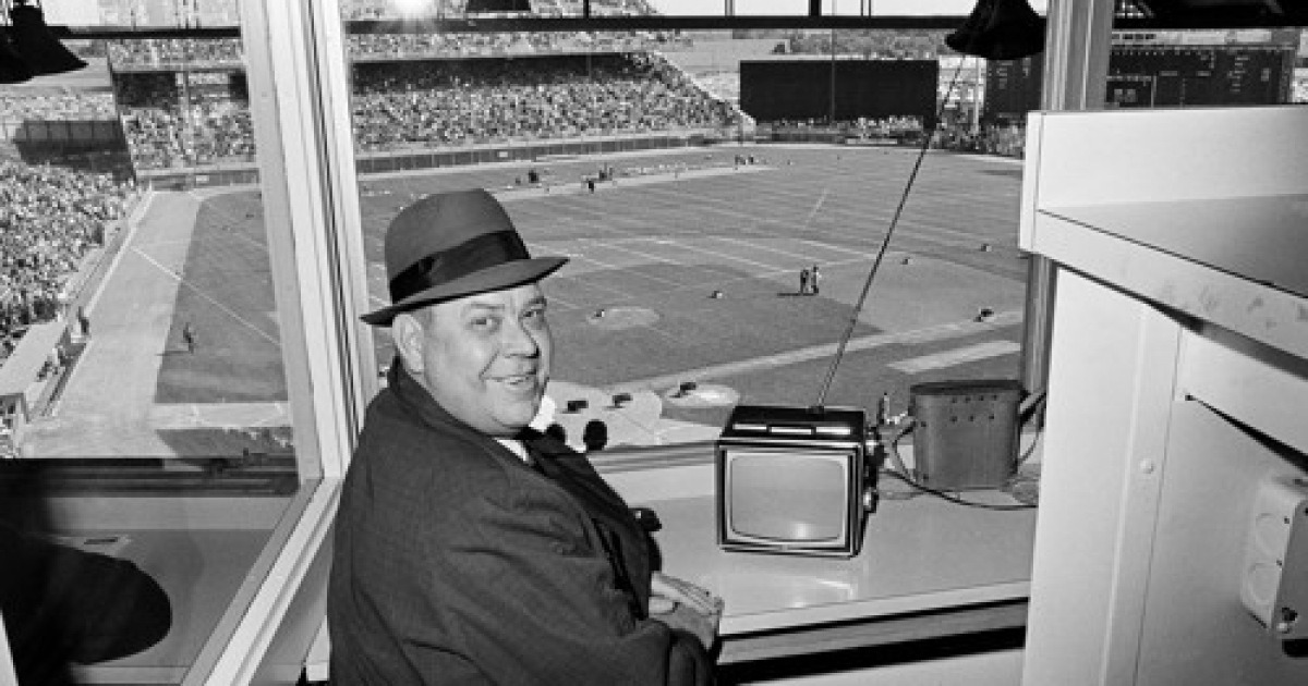 Twins Griffith Statue Baseball