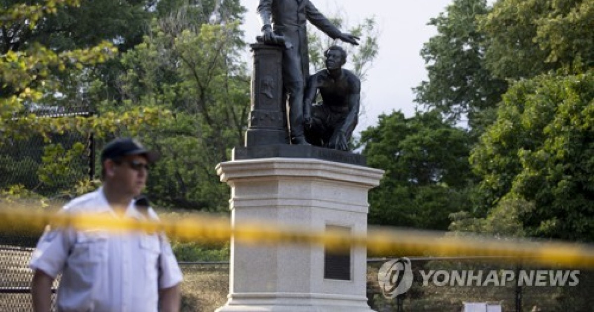 USA PROTEST EMANCIPATION STATUE WASHINGTON