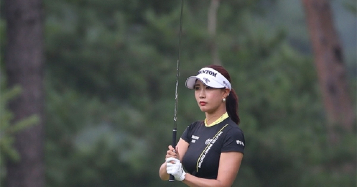 아쉬움이 느껴지는 유현주 프로의 시선 [KLPGA BC카드·한경 레이디스컵]