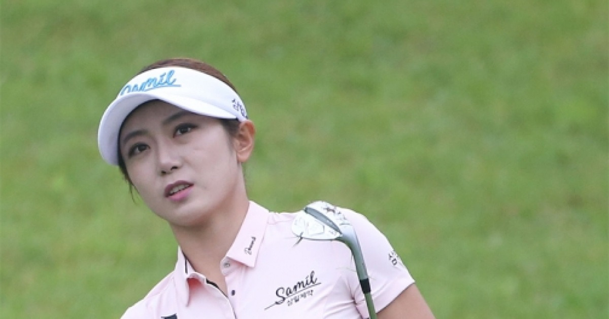 알쏭달쏭한 표정의 안소현 프로 [KLPGA BC카드·한경 레이디스컵]