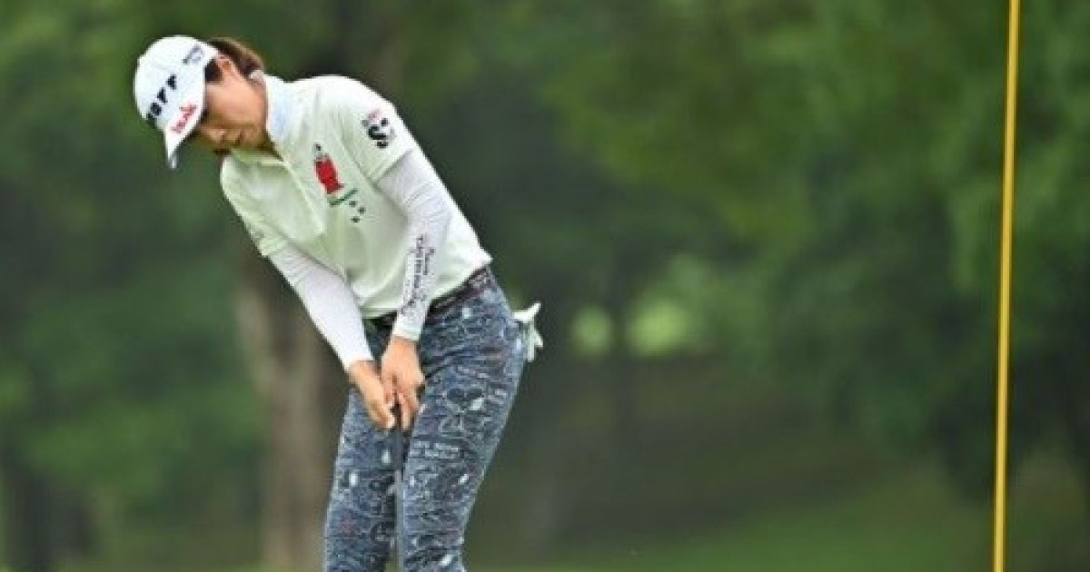 이지희, JLPGA 어스몬다민컵 둘째날 2위