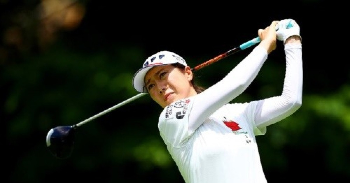 이지희, JLPGA 어스몬다민컵 17위, 이하나 27위