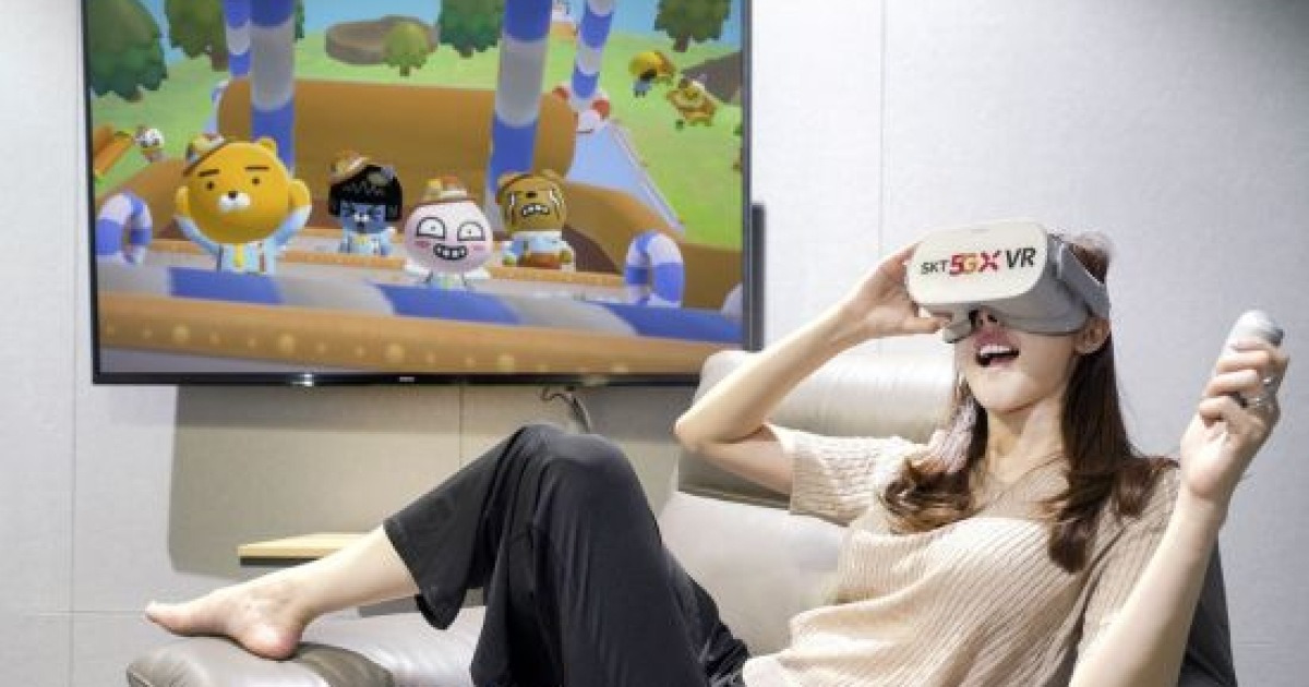 카카오 라이언, VR게임으로 나왔다..SKT 냥이 이모티콘도 판매