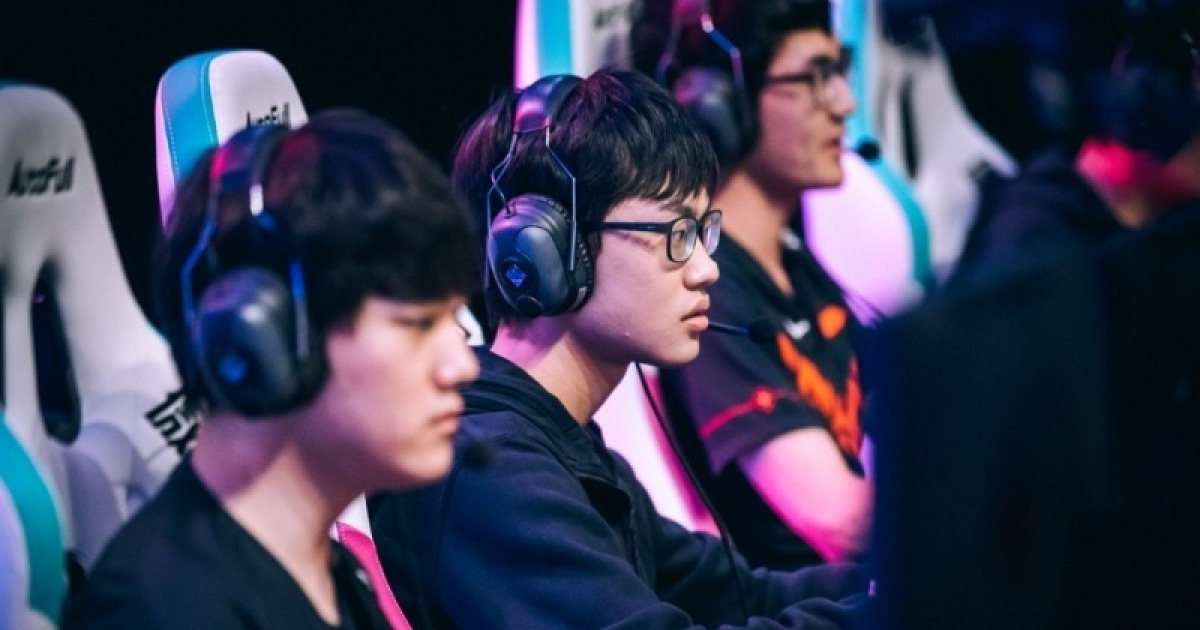 [LPL] 죽는 법을 잊은 'knight', TES 7연승 견인