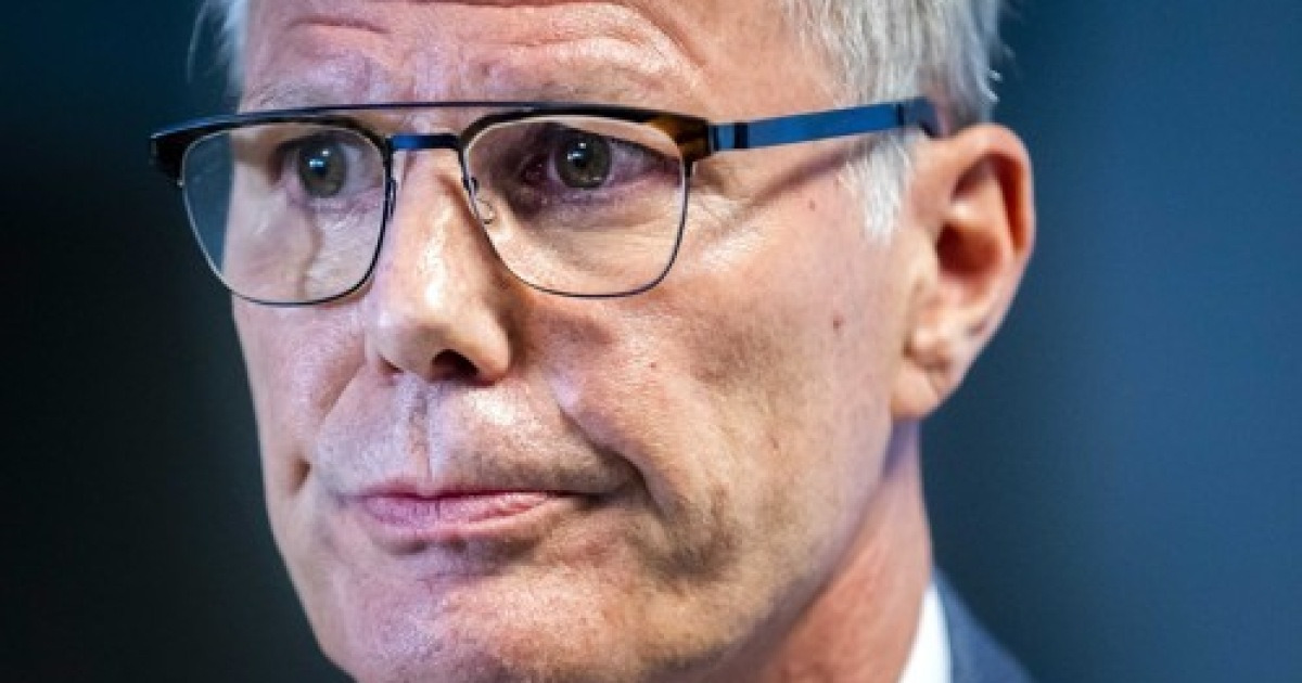 NETHERLANDS PARLIAMENT PENSION