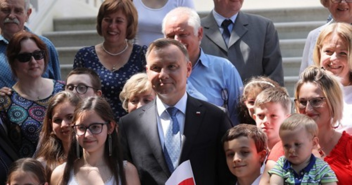 POLAND HUMAN RIGHTS CONSTITUTION ADOPTION PROHIBITION