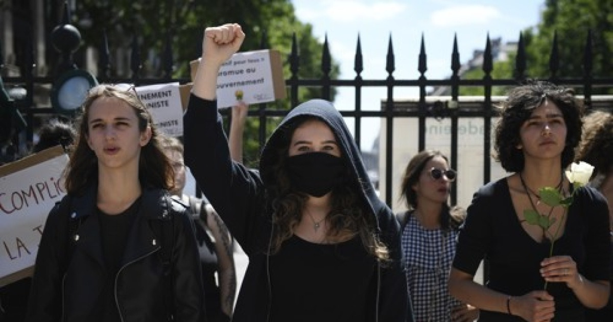 FRANCE FEMINISTS PROTEST