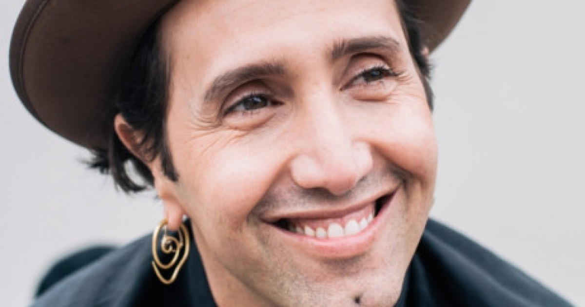 셀럽 스타일리스트 타라 스웨넨과 글램하이브 설립자 스테파니 스프랭거스, 획기적인 디지털 행사에 전 세계 스타일, 패션, 뷰티 ...