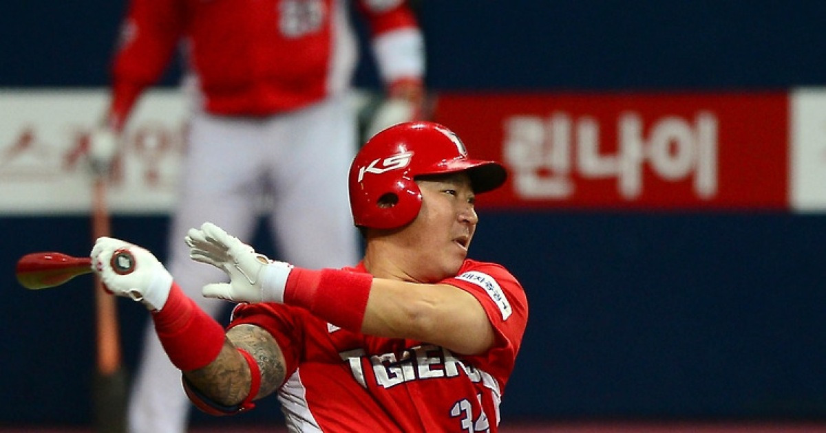 KIA 최형우, KBO리그 통산 18번째 1000득점까지 '-3'