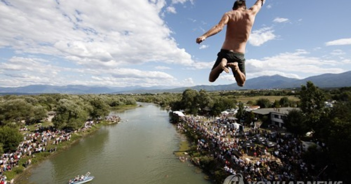 KOSOVO DIVING COMPETITION