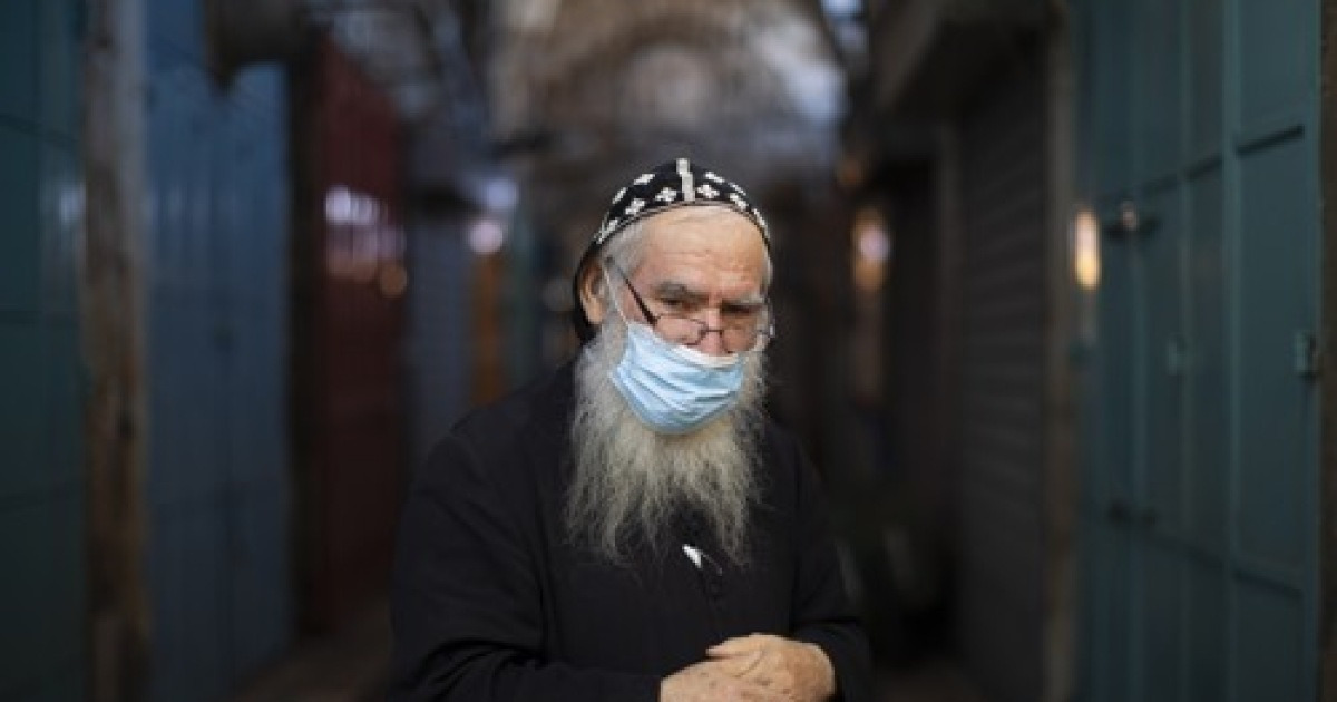 Virus Outbreak Face Masks Global View