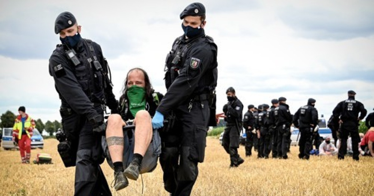 GERMANY ENDE GELAENDE PROTEST INITIATIVE