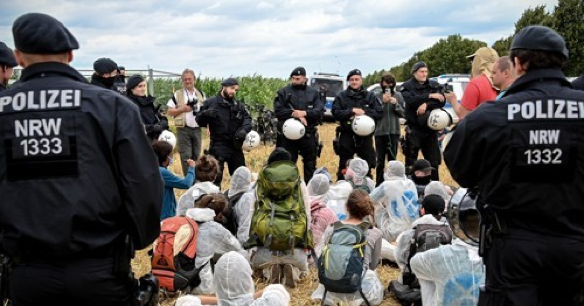 GERMANY ENDE GELAENDE PROTEST INITIATIVE