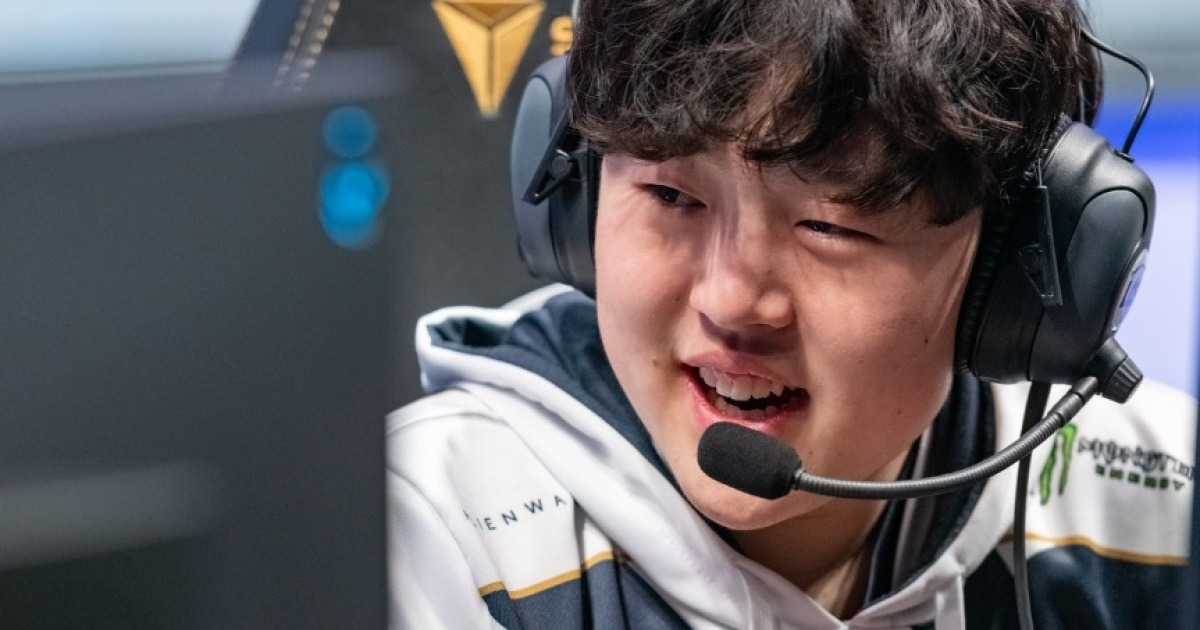 [LCS] 리퀴드, C9에게 역전승! 11승3패로 공동 1위