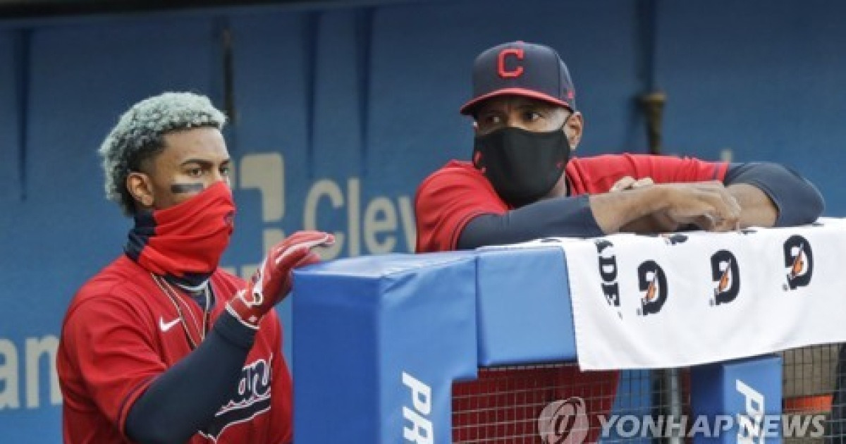 Reds Indians Baseball
