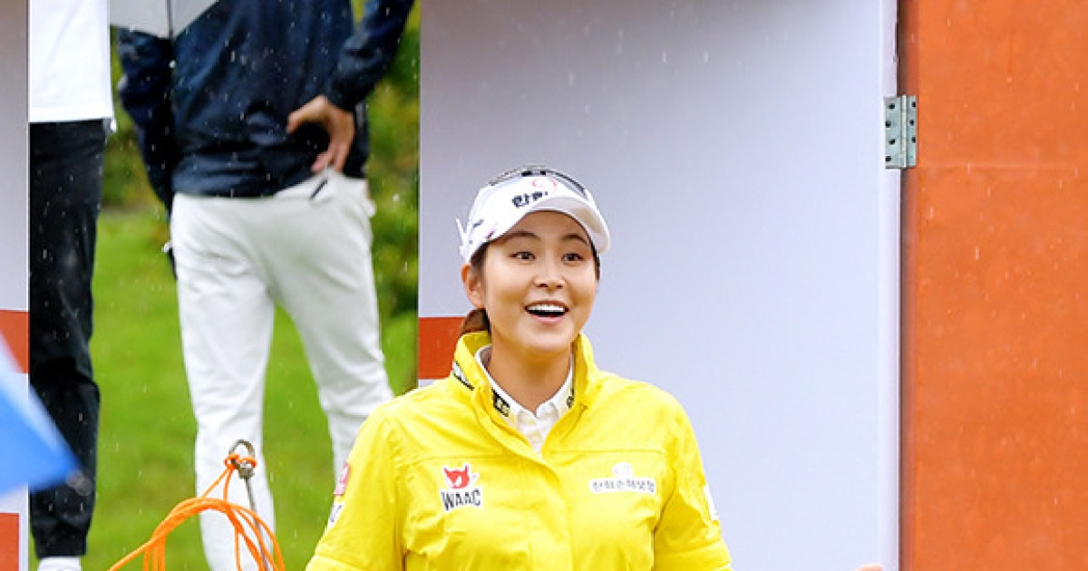 [TF포토] 김지현, 'KLPGA팀 주장다운 호탕한 미소!'