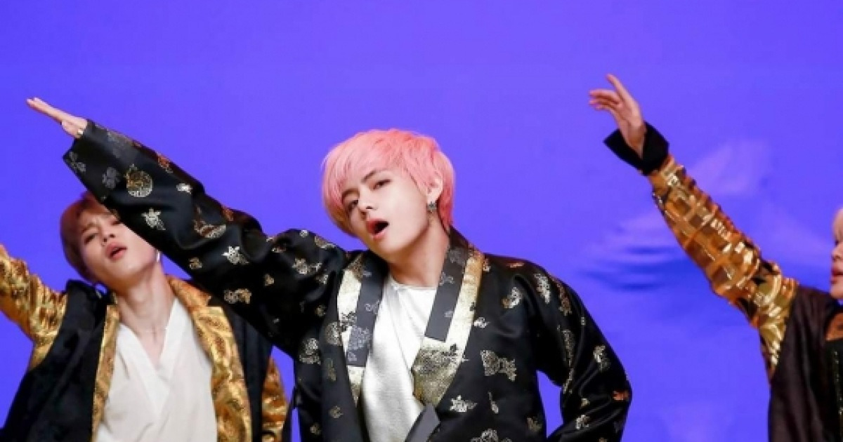 방탄소년단 뷔 개량 한복이 잘 어울릴 것 같은 아이돌 1위