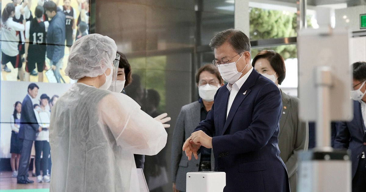 수도권 위기에 靑 대응 고삐 다시 죈다 방역 경제 투트랙은 유지