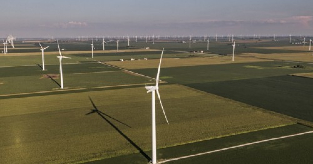 USA MEADOW LAKE WIND FARM IN INDIANA