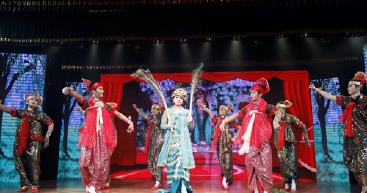 MYANMAR PHOTO SET DANCE ZAT PWE