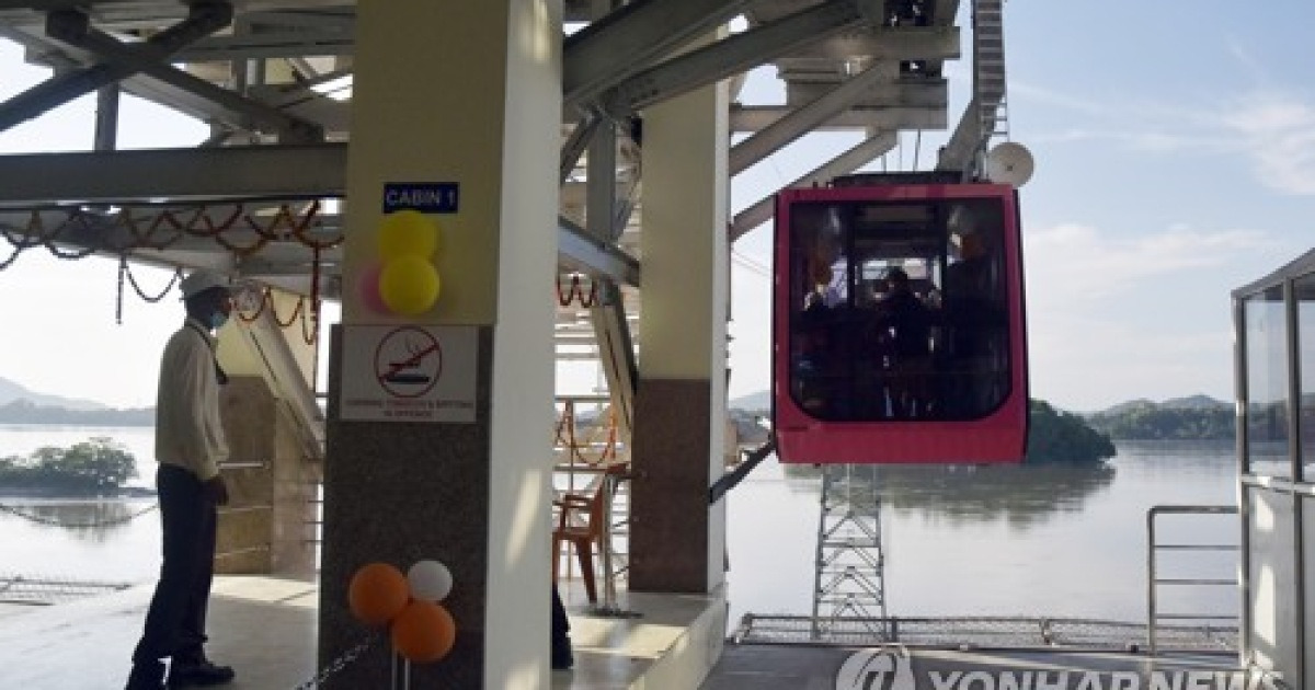 INDIA TRANSPORT RIVER CROSSING ROPEWAY