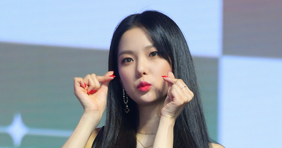 [TD포토] CLC 최유진 '귀여운 토끼처럼'