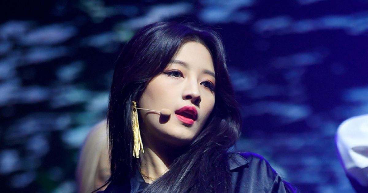 [TD포토] CLC 오승희 '고혹적인 미모 과시'