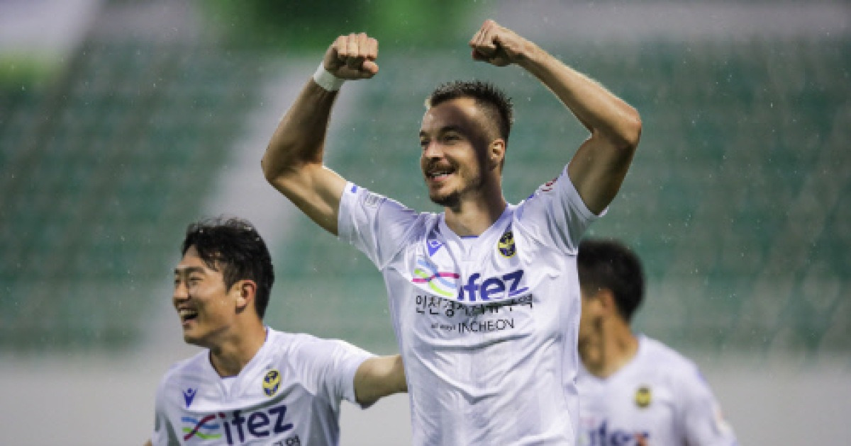 '13분 동안 3골' 무고사, K리그1 19R MVP 선정