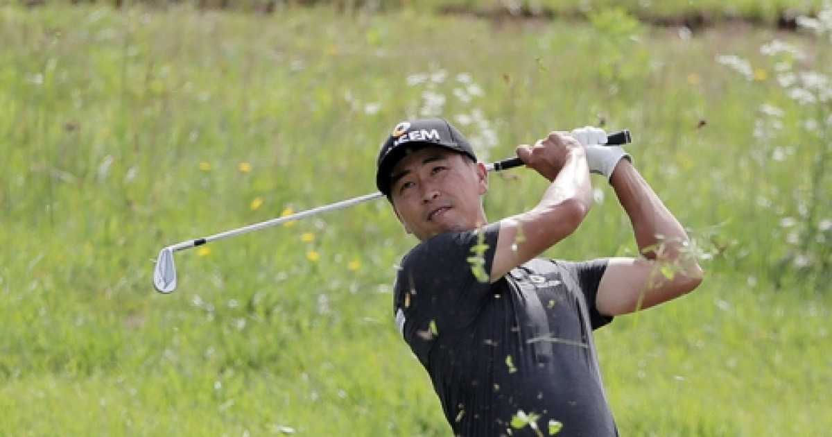 문경준, 신한동해오픈 2R 선두 질주..대상에 이어 상금왕 시동 [KPGA]