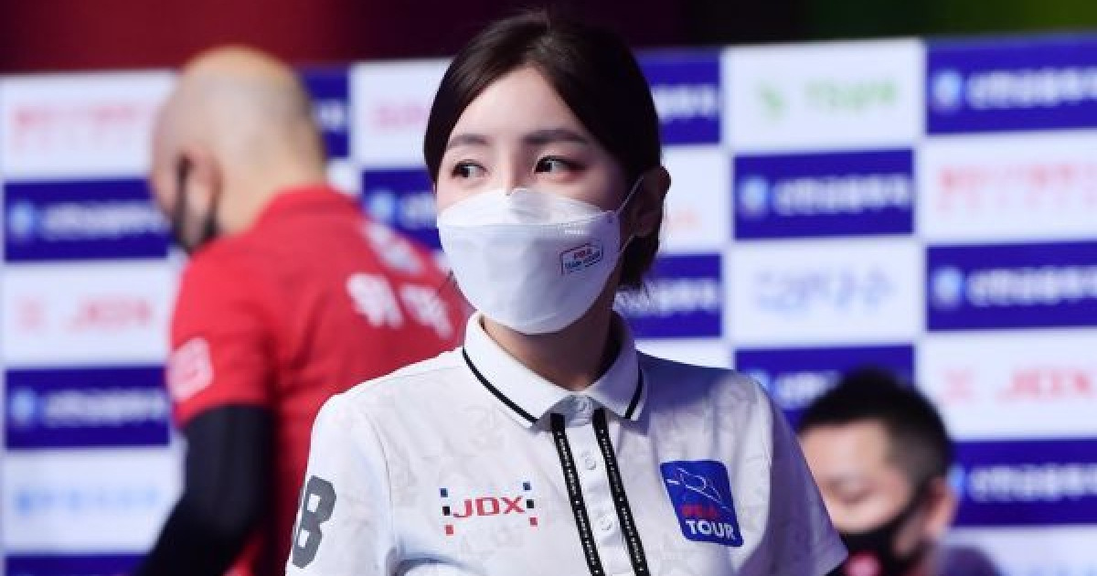 [ST포토] PBA 이주희 심판, '등장부터 미모에 눈길'