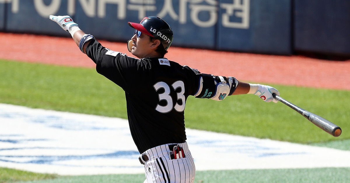 박용택, KBO최초 2,500안타 대기록을 향해