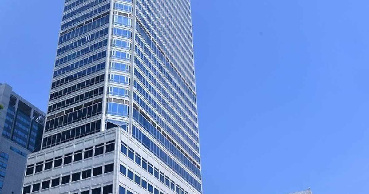 Doosan sells Doosan Tower for W800b to Mastern Investment