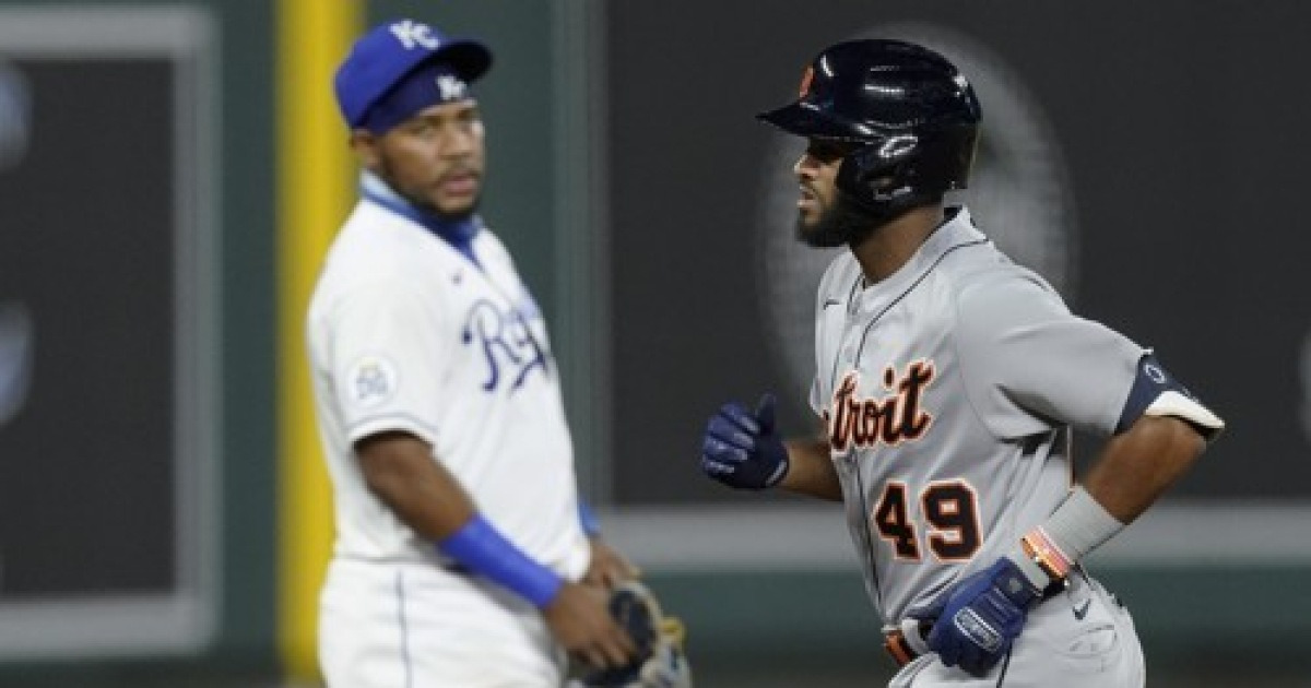 Tigers Royals Baseball