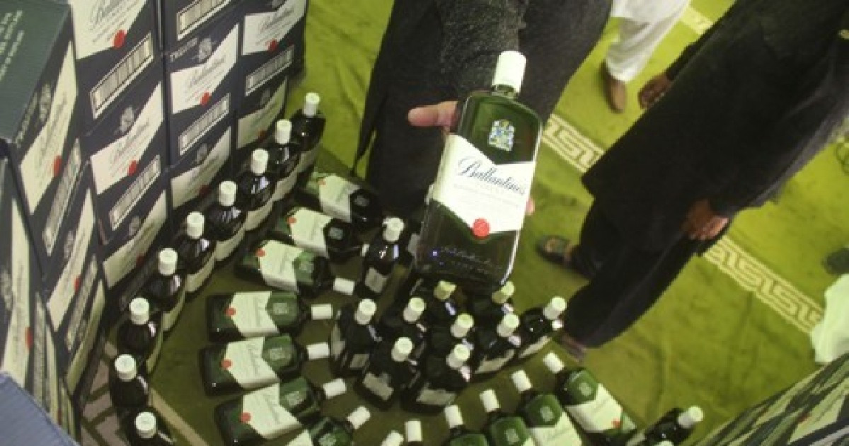 PAKISTAN LIQUOR SEIZED